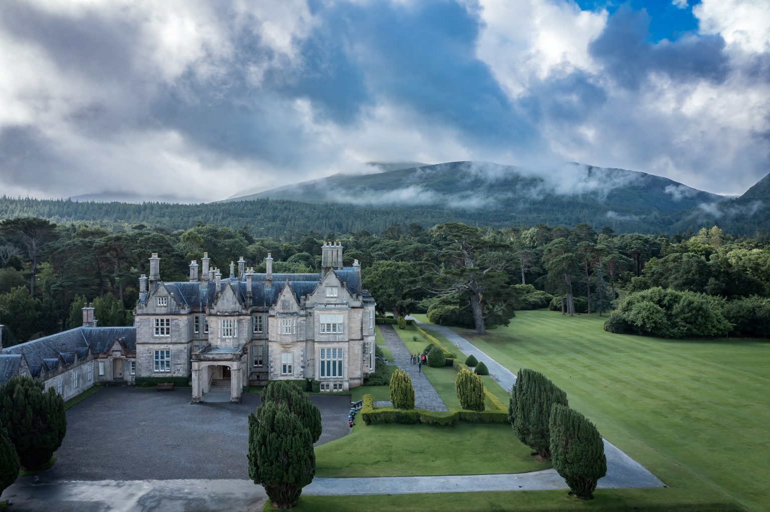 Muckross House Tour – Muckross House Tour